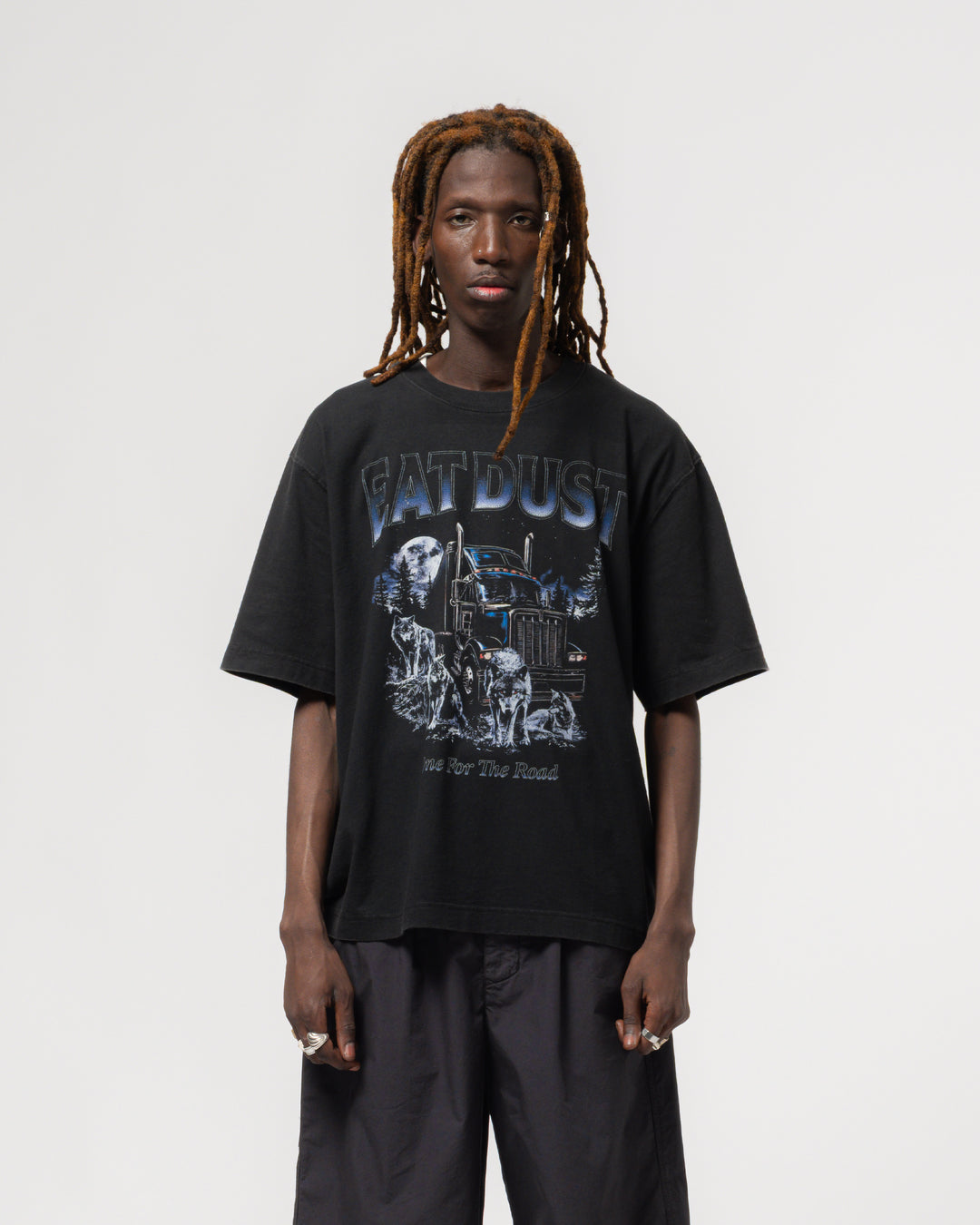 Wolves Tee Open End Black – Eat Dust